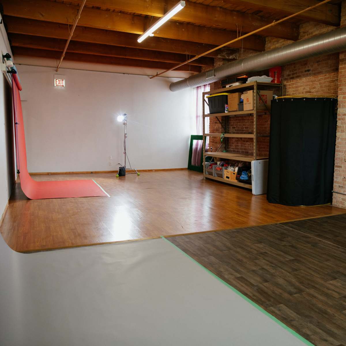 Spacious Chicago Loft Studio with Brick Wall, Paper Backdrops, and ...