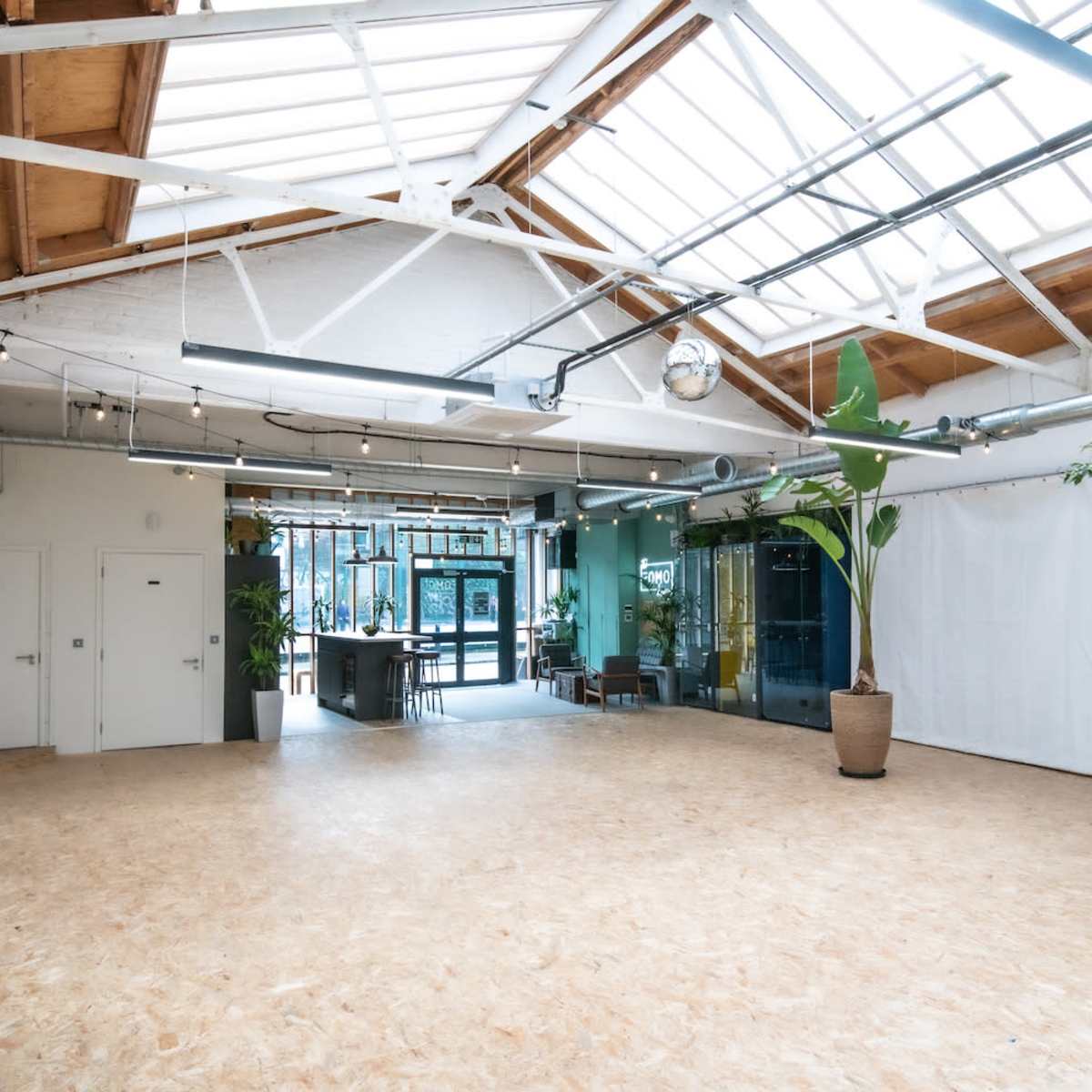 Unique Warehouse With Natural Light and Biophilic Design, London ...