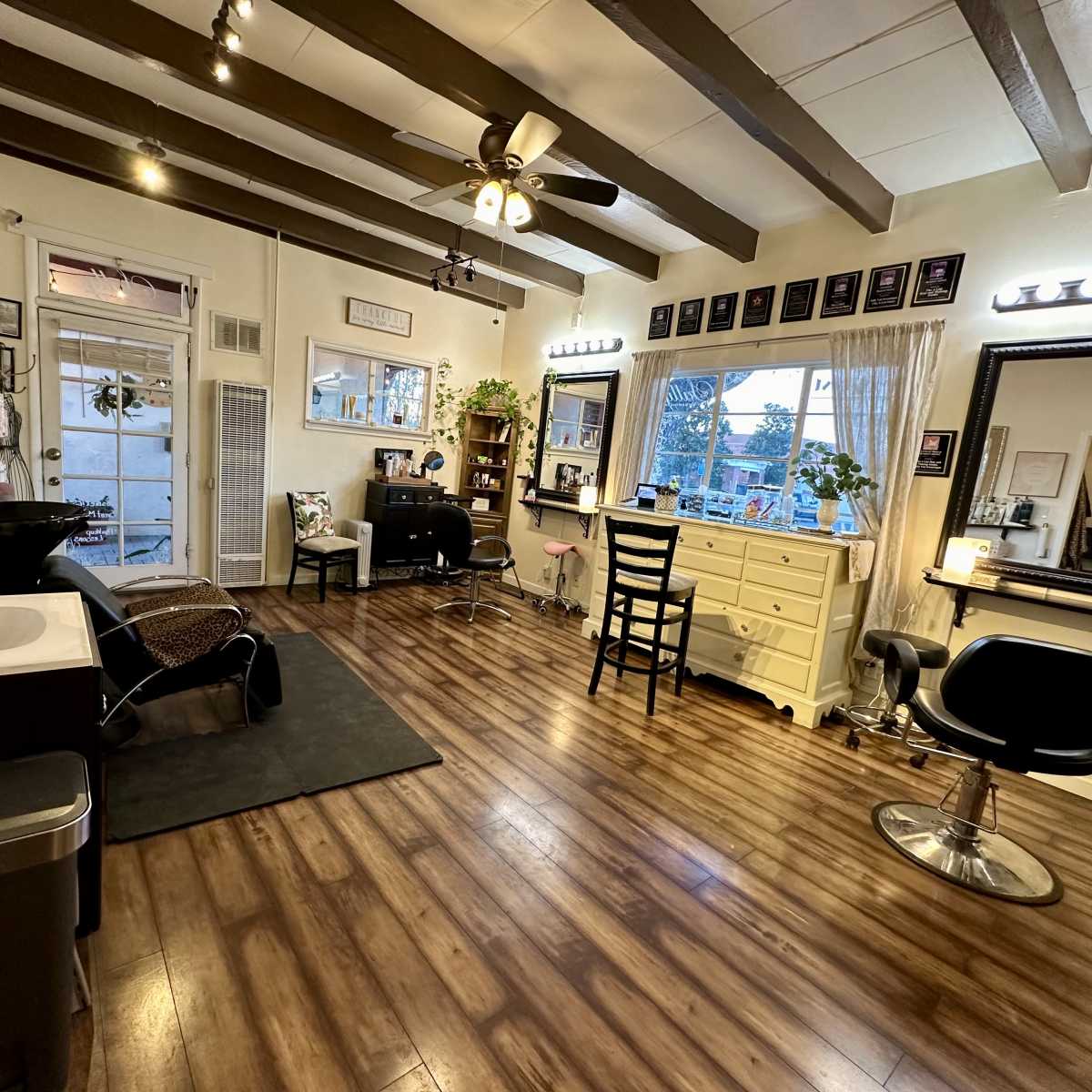Mini Beauty Studio with large private courtyard, Newhall, CA ...