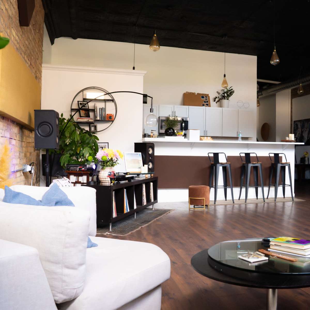 LINCOLN PARK LOFT SOULFUL STUDIO SPACE, chicago, IL | Event | Peerspace