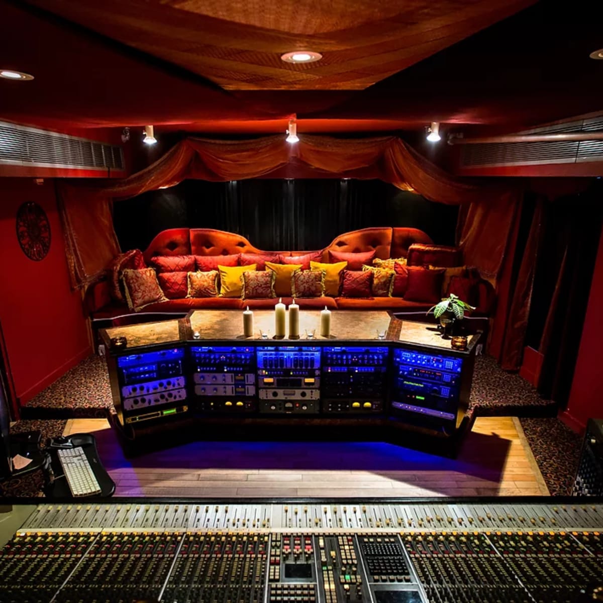 Premier Recording Studio with Moroccan Designed Lounge, Toronto ...
