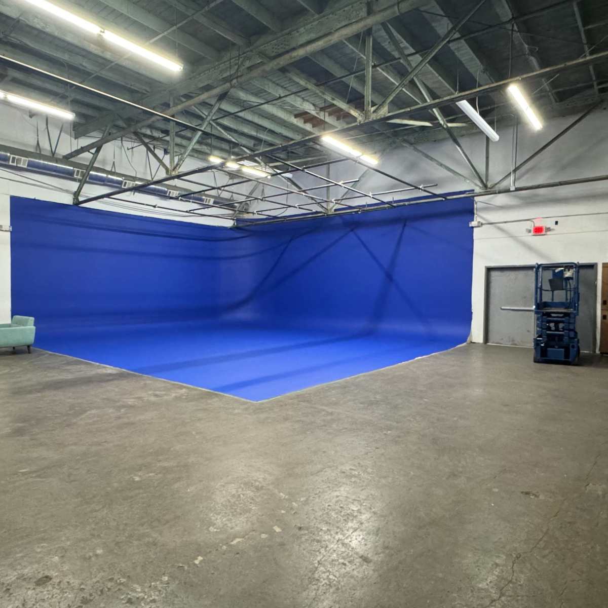 Chroma Blue Cyc Stage in LA Warehouse Film Studio, Los Angeles, CA ...