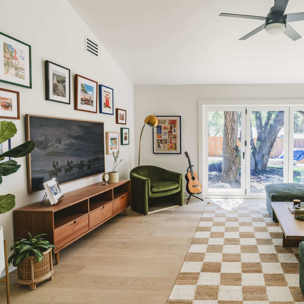 *NEW* Modern Studio House In South Austin With Landscaped Backyard ...