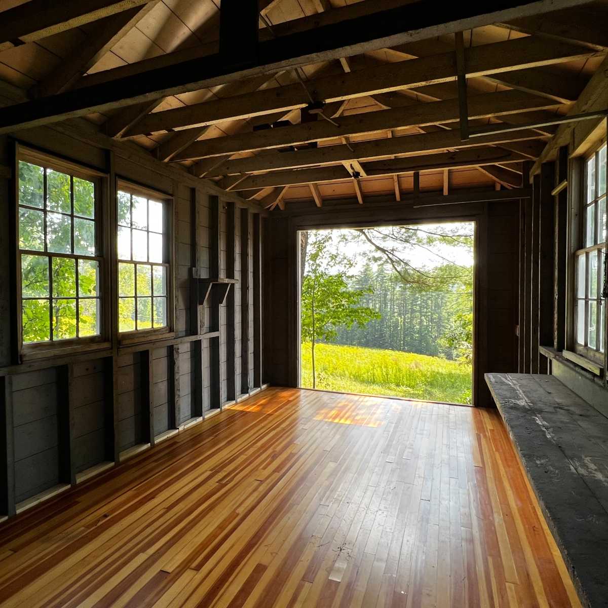 Open Garage Space with Hardwood Floors and Spectacular Mountain View ...