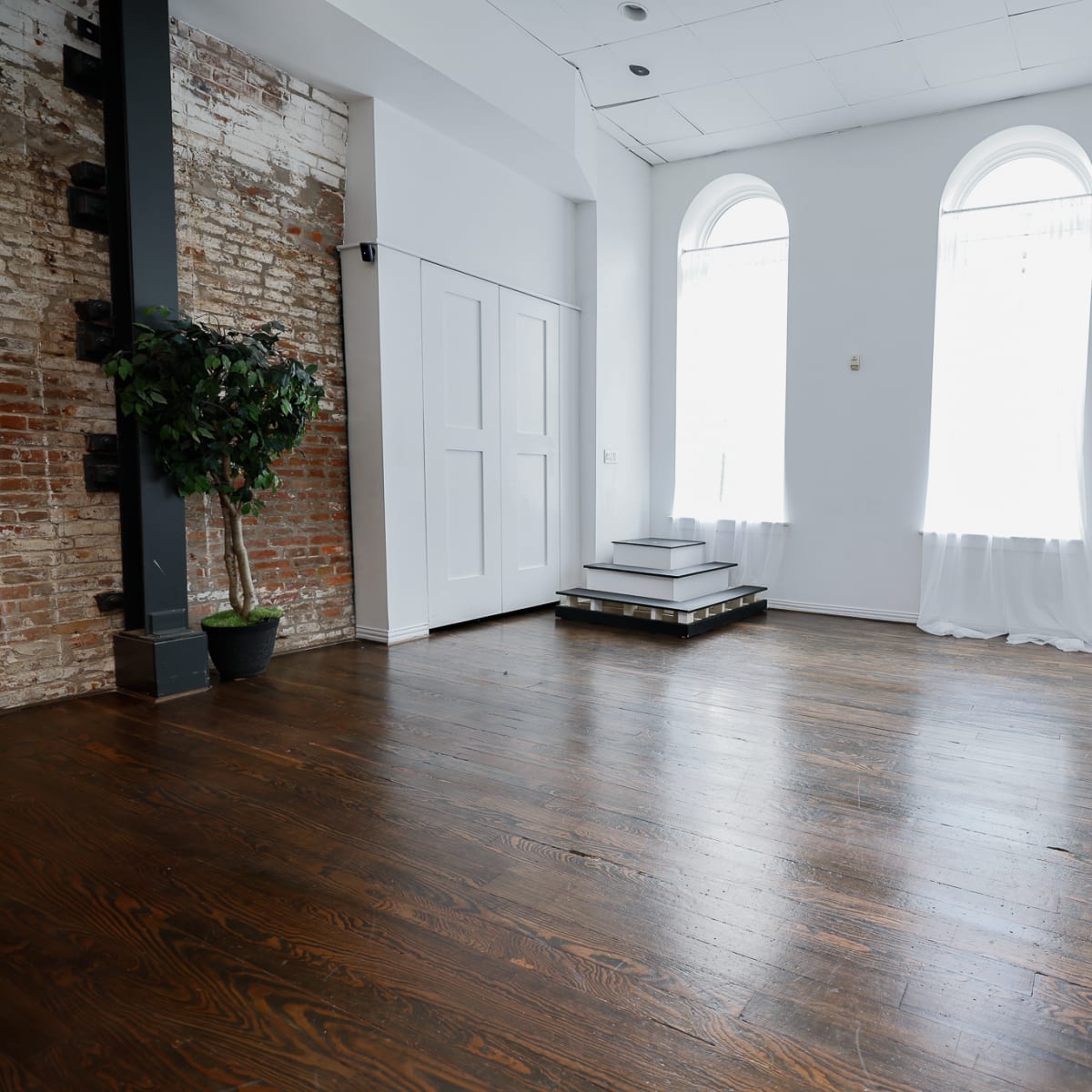 The Nellie Rose #2 | Downtown, modern-industrial condo with natural ...