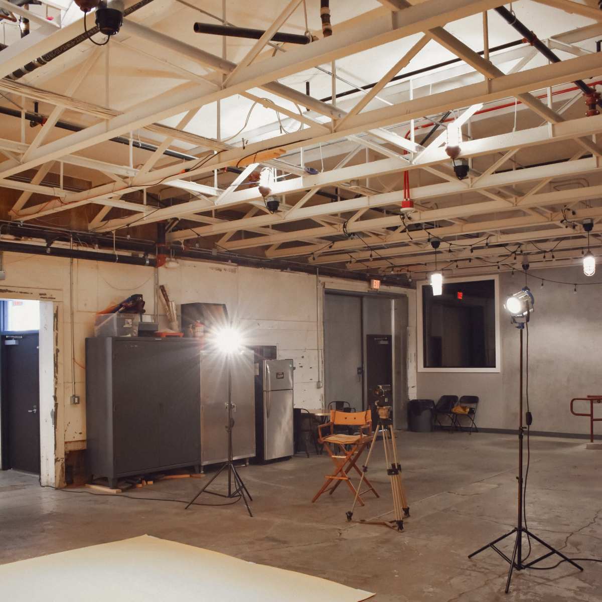 Recording studios with a soundstage on site for photo & video ...