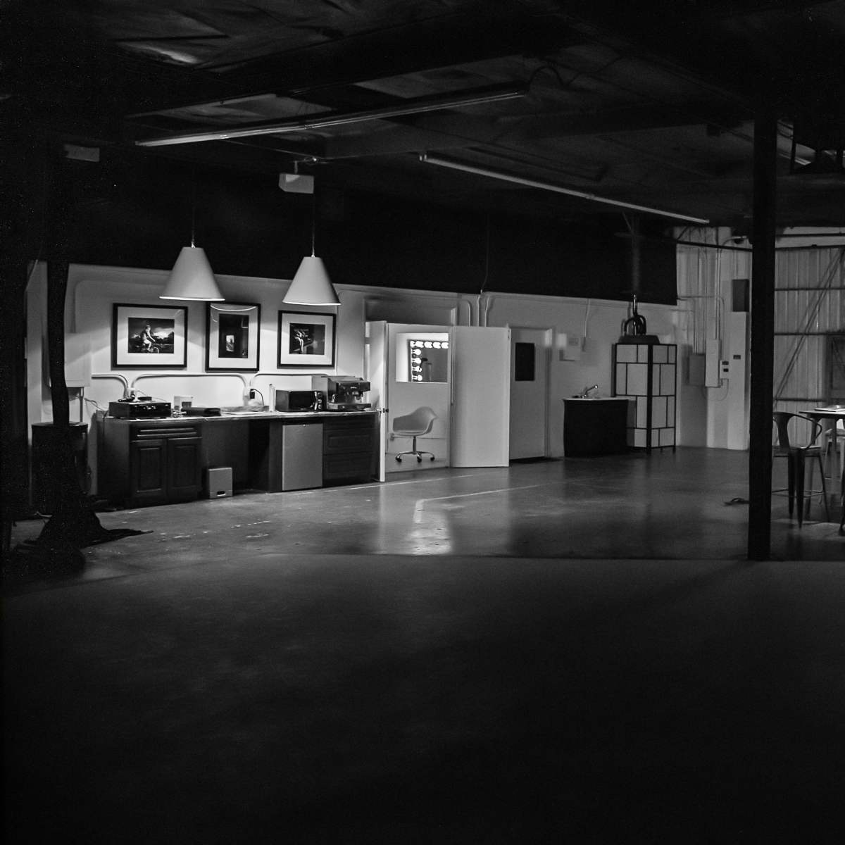 Load Bearing Studios | Spacious Orange County Studio with a 60' Cyc ...