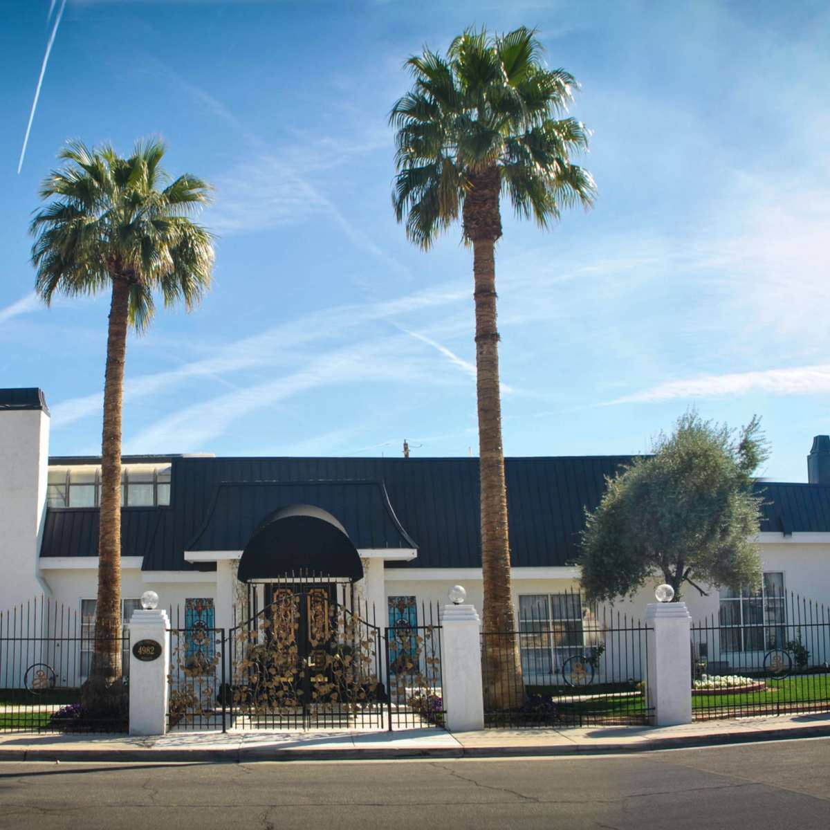 The Liberace Mansion Buyout - 15,000 approximate sq ft. of legendary ...