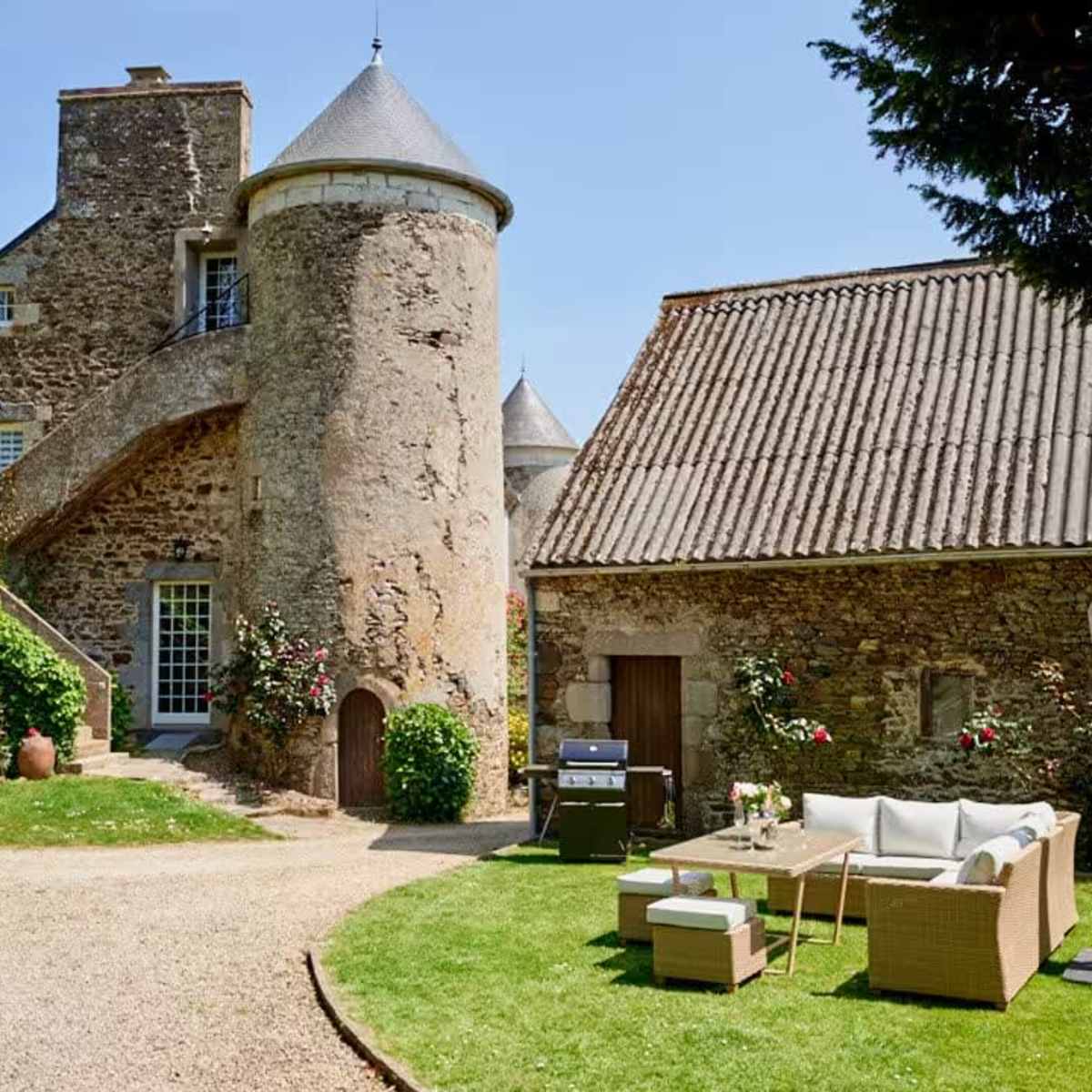 Manoir breton entre terre et mer, Binic-Étables-sur-Mer | Production ...