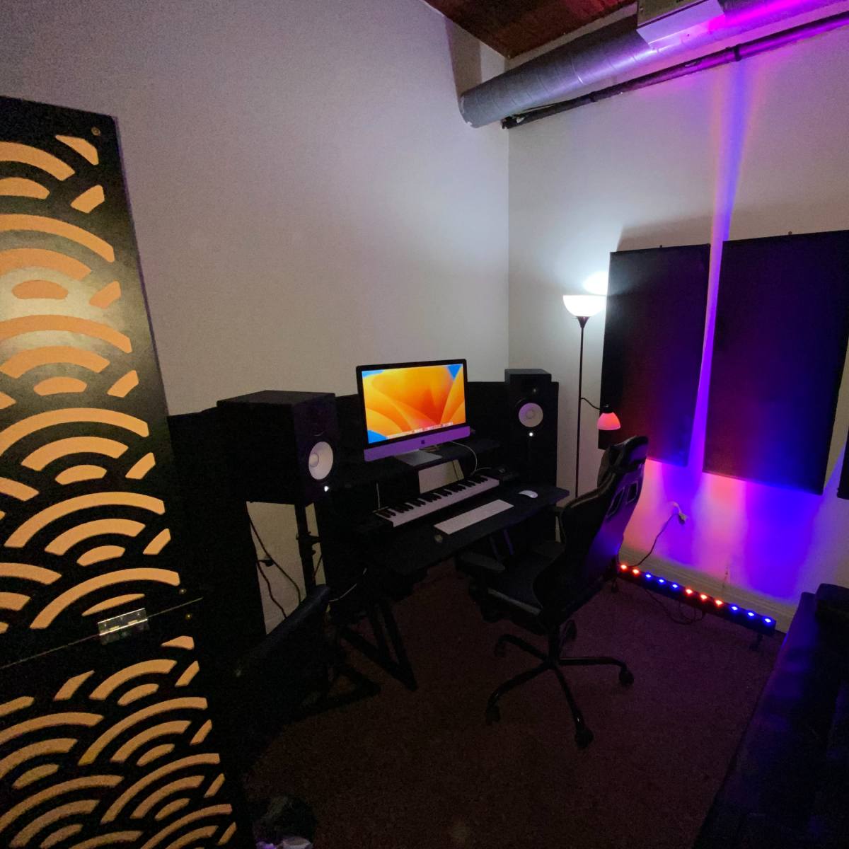 Comfy Recording Studio, Philadelphia, PA | Production | Peerspace