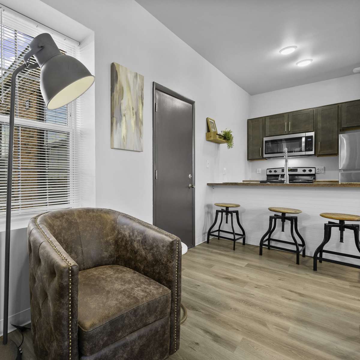 Downtown Apartment Loft with great natural lighting, Detroit, MI ...