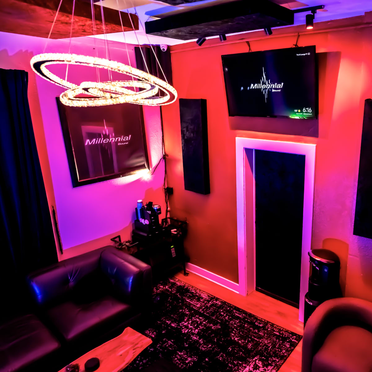 Downtown Recording Studio with Smooth Vibes, Authentic Creative Space ...