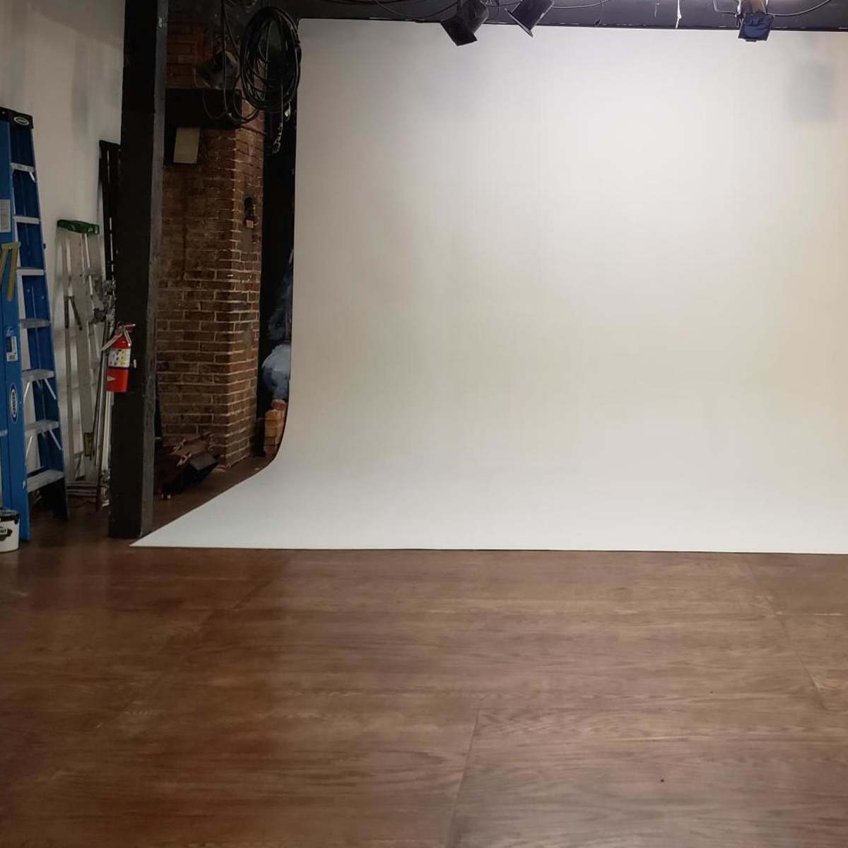 Capitol Hill Production Studio with Cyc Wall, Seattle, WA | Production ...