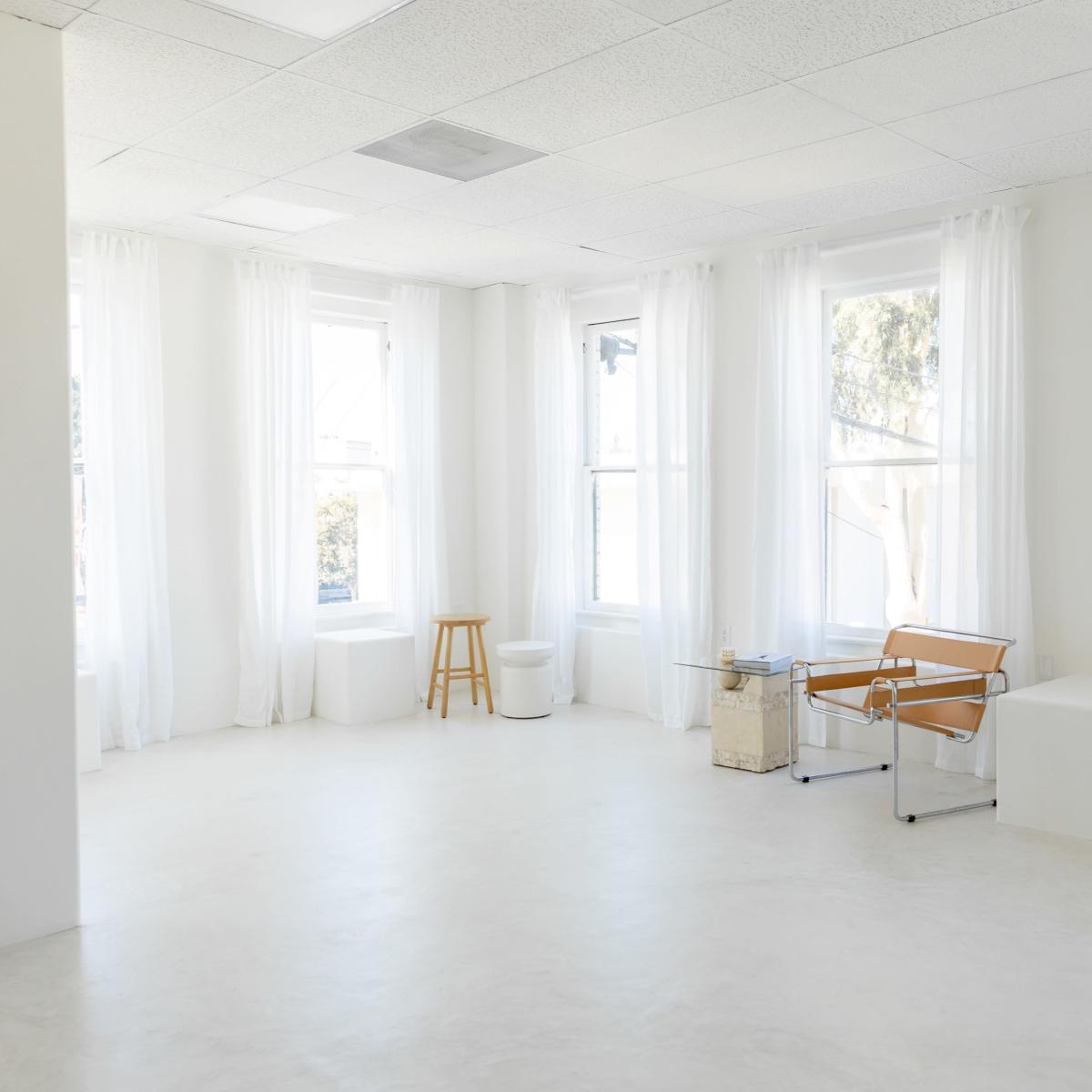 Natural Light Studio, Minimal and Neutral Space for Content Creation ...