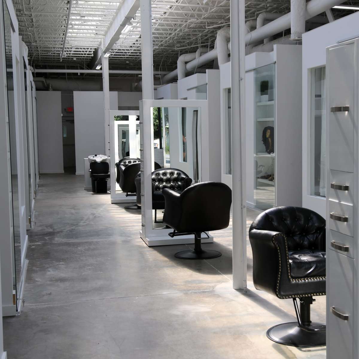 Luxury Salon Suites for Elite Beauty Professionals – Elevate Your Brand ...