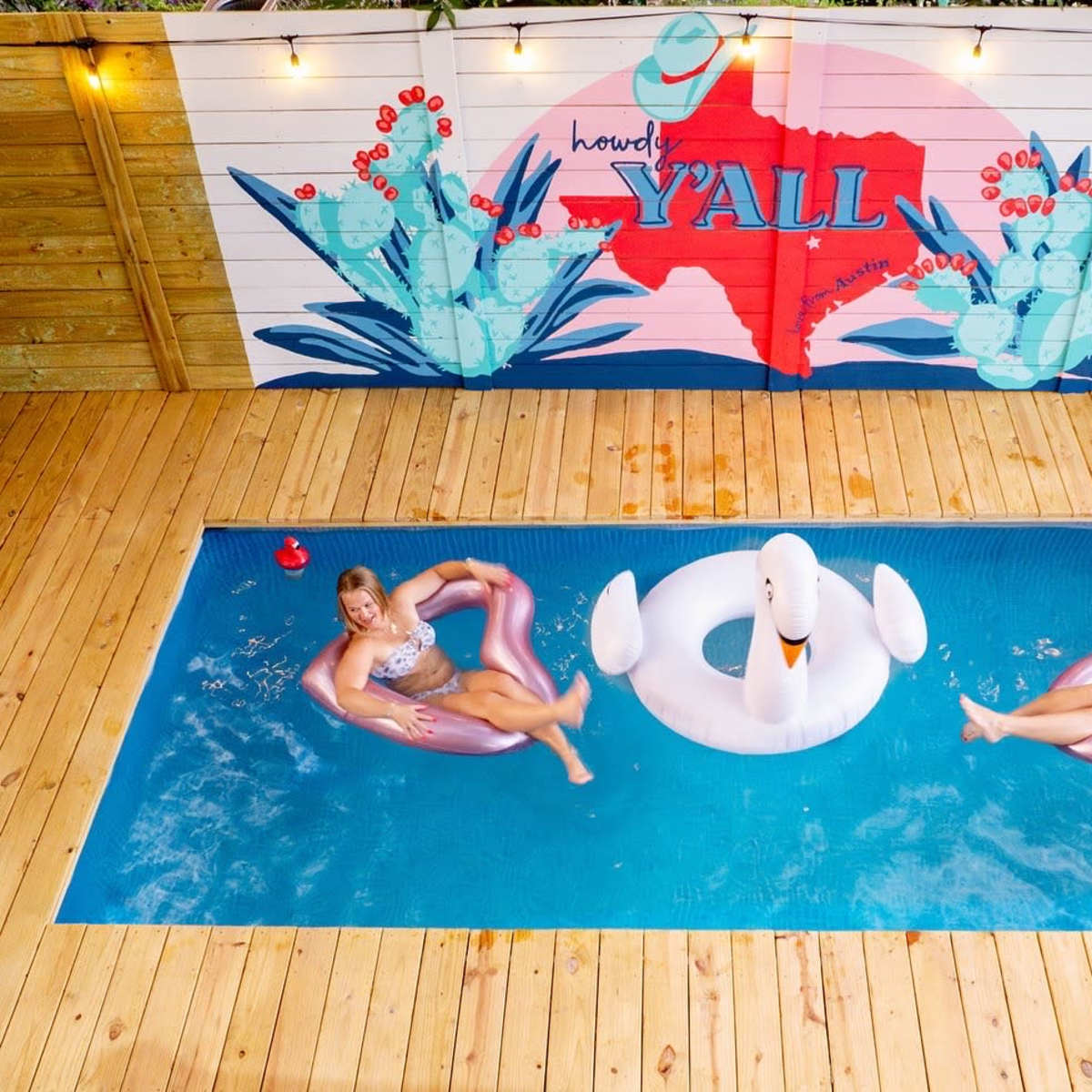 Modern Resort-Style Backyard with Pool, Pickleball, Turf Games, Austin ...