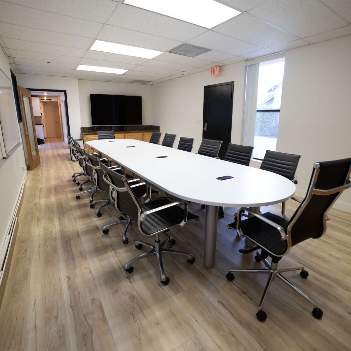 Downtown Pasadena meeting/conference/training room with walking ...