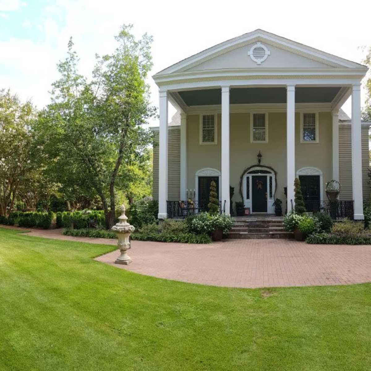 Plantation Homestead in an Arboretum Setting, Spartanburg, SC ...