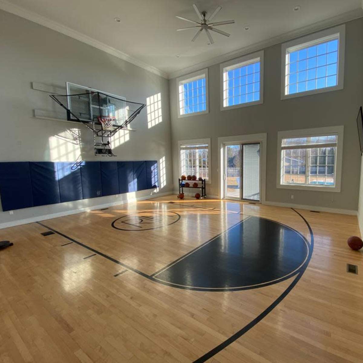 Beautiful Private Well Lit Indoor Basketball Court, melville, NY ...