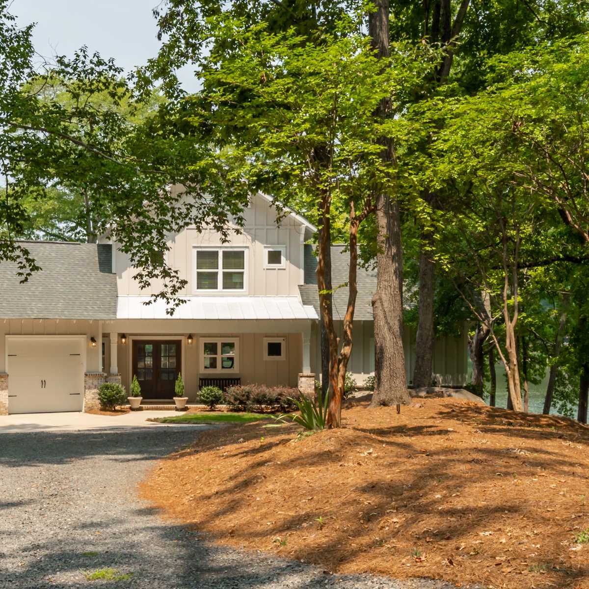 Beautiful NEW Cottage on Lake Wylie, Charlotte, NC | Production | Peerspace