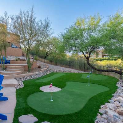 City Views, Pool, Mini Golf, 3 levels of Outdoor Entertainment Space ...