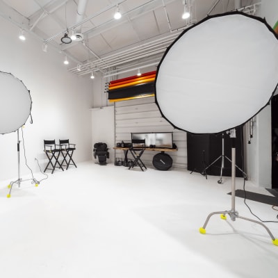 Raleigh Large White Production Room for Videography, Photography ...