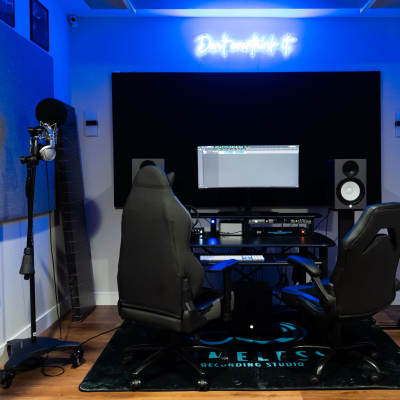 Cozy Recording Studio in the heart of North Hollywood with Audio ...