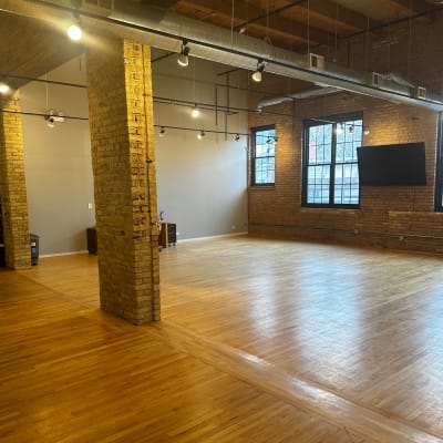 Spacious Lake View Loft, Chicago, IL | Production | Peerspace