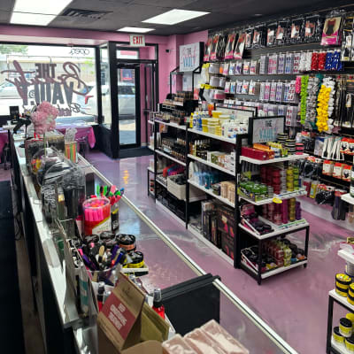 Chicagos Cutes Urban pink beauty supply, Chicago, IL | Production ...