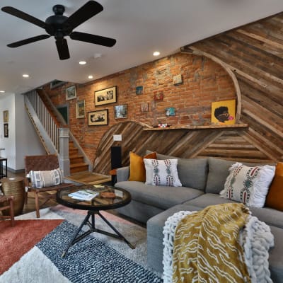 Urban, eclectic style in this gorgeous apartment space, Philadelphia ...