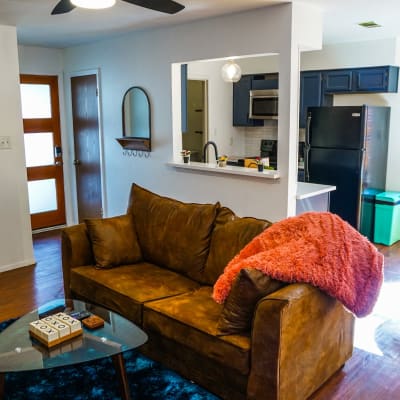 Designer Austin Apartment full of Creative Decor, Austin, TX ...