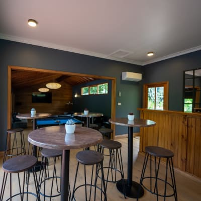 Large Rumpus Room with Bar, Lounges, Pool table and more, Yarra Glen ...