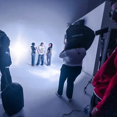 White Cyc wall (Cyclorama) film, Video & Photo studio - Lights Included ...