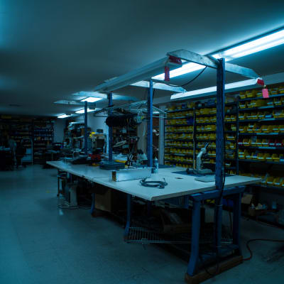 Ageing Retro 1980s Electronics Laboratory:, Alhambra, CA | Production ...