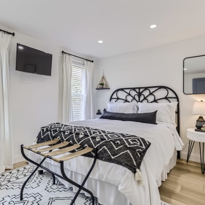 Eclectic Zen Home minutes to downtown, Baltimore, MD | Production ...