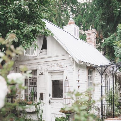 Hidden Gem Little White House, Seattle, WA | Production | Peerspace