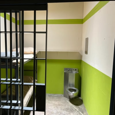 Atlanta Jail Cell/Interrogation Room/Confessional Booth Standing Sets ...