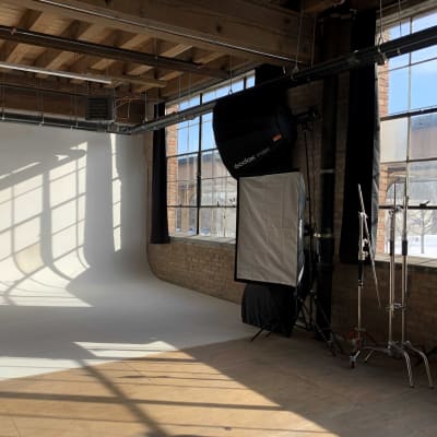 Sunny Cyclorama Infinity Wall studio, Chicago, IL | Production | Peerspace