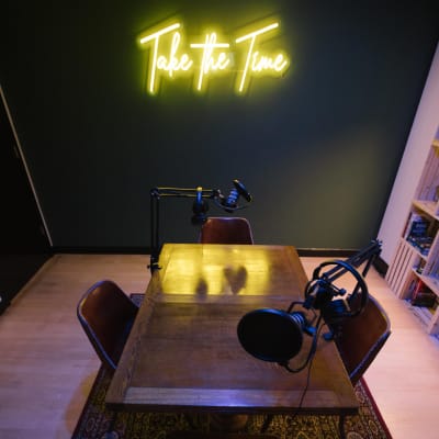 Cozy Podcast Studio And Meeting Room, Vancouver | Production | Peerspace