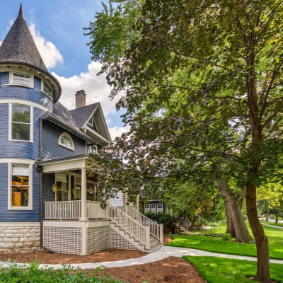 Renovated Historic Oak Park Home, OAK PARK, IL | Production | Peerspace
