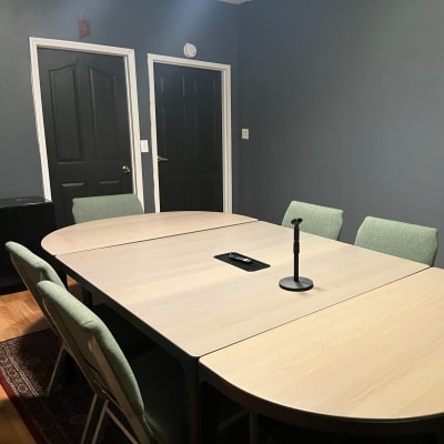 Studio Maxx Orlando | Fully equipped Board Room Meeting Space located ...