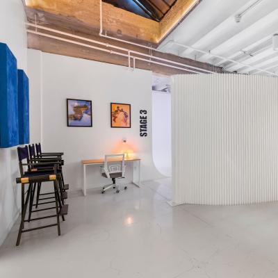 PRE-LIT (RGB) WHITE CYC STUDIO | PRIVATE HAIR, MAKEUP AND VANITY SPACE ...