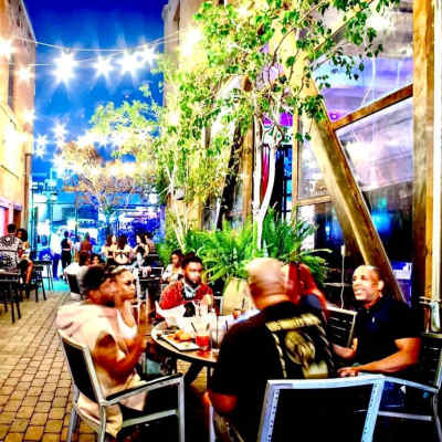 Hollywood Landmark Bar/Restaurant/Club w/iconic outdoor European style ...