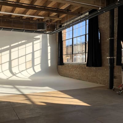Sunny Cyclorama Infinity Wall studio, Chicago, IL | Production | Peerspace