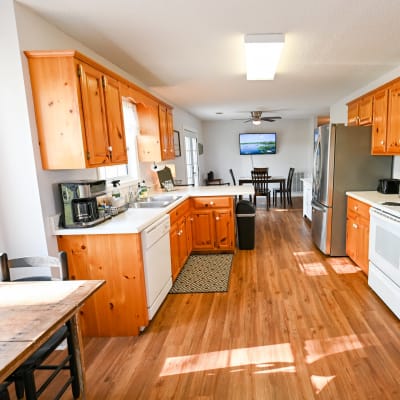 Cozy 3BR Home | Ample Kitchen | In Oakhurst Farm, West Point, GA ...