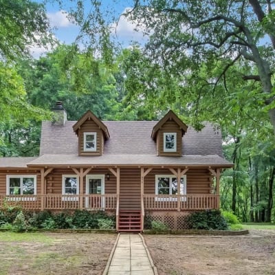 Modern Log Cabin close to the city, Locust Grove, GA | Production ...