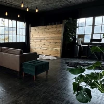 Moody & Industrial SODO Penthouse Studio, Seattle, WA | Production ...