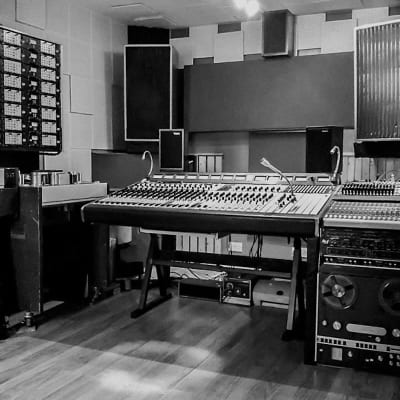 Vintage Recording Studio, London | Production | Peerspace