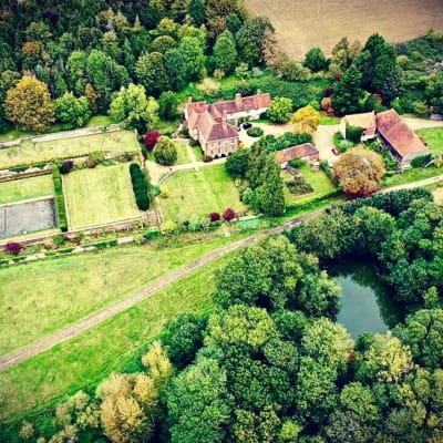 Luxurious Manor House in Maidstone, Maidstone | Production | Peerspace