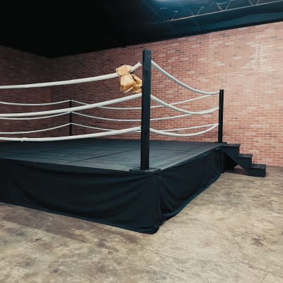 Industrial Brick Warehouse / Light Wall w/ Vehicle access / Boxing Ring ...